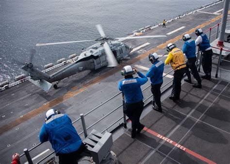 Dvids Images Uss Essex Underway Operations Image 3 Of 13