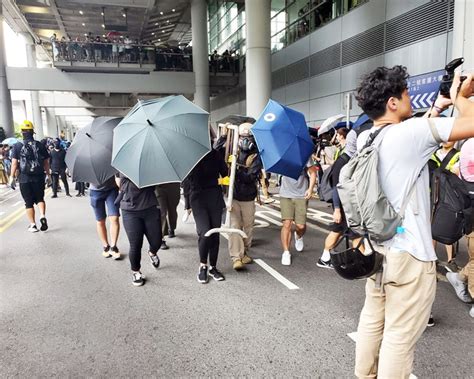 【堵塞機場】法庭禁令仍生效 警指示威者或構成藐視法庭 星島日報