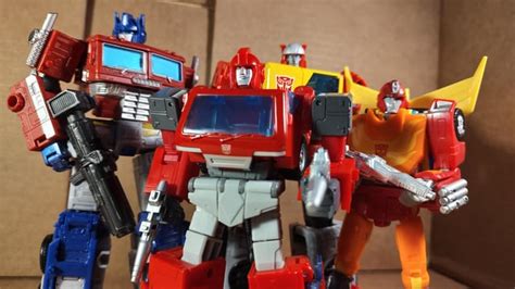 Red Theme R Actionfigures