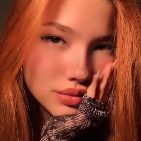 ᴊᴇs ☾ Jes Moon • Threads Say More