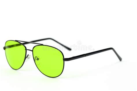 Designer Aviator Sunglasses In Black Metal Frame With Colored Green