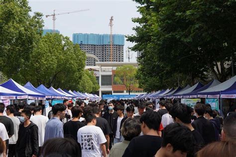 武汉商贸职业学院举行2023年春季实习就业双选会 荆楚网 湖北日报网