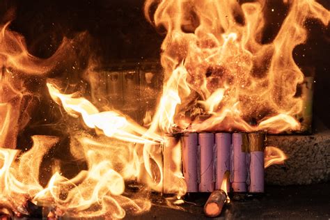 위즈경제 리튬이온 배터리 화재 증가추세원인은 ‘과충전