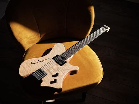 [ngd] Headless Jazz Guitar