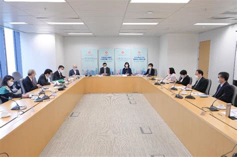 教育局局長就完善香港選舉制度繼續與教育界會面（附圖／短片）