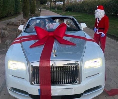 Cristiano Ronaldo Recibe Semejante Regalazo Por Navidad Un Rolls Royce