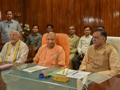 यूपी विधानसभा का बजट सत्रआज सदन में होगी बजट पर चर्चा अखिलेश यादव के