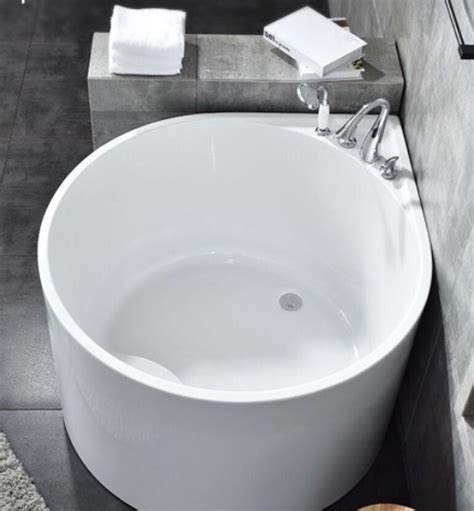 W65bathanddécor อ่างอาบน้ำขนาดเล็ก รุ่น Peony M08 ขนาด 100 X 100 X 63