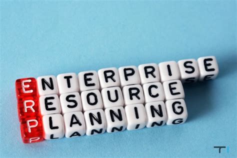 How To Choose The Right Erp Deployment Model Technicali Various