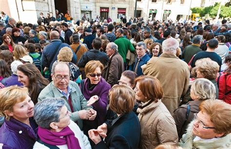 Curb The Aging Brains Distractibility With Practice Scientific American