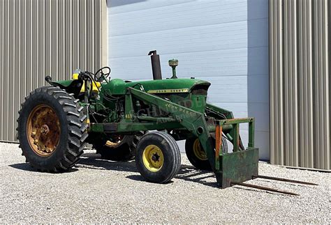 John Deere 4010 Diesel Tractor W Loader Tractors For Sale With 154 Hrs
