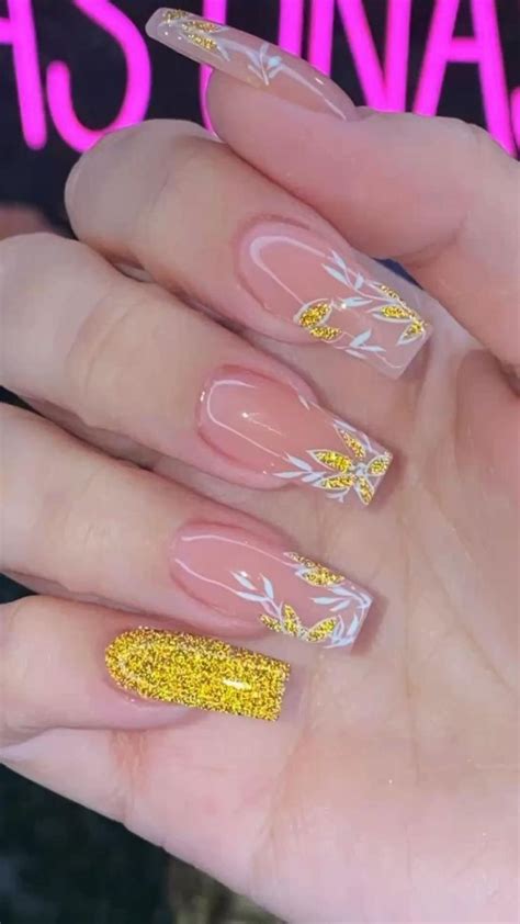 Diseños De Uñas Bonitos En 2022 Manicura De Uñas Uñas Postizas De