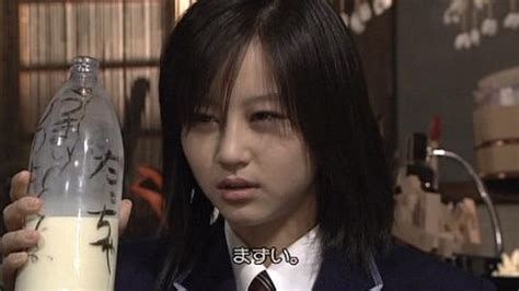 堀北真希亂入龜梨和也新劇 共演「改造野豬妹」招牌手勢超懷念！ Juksy 街星