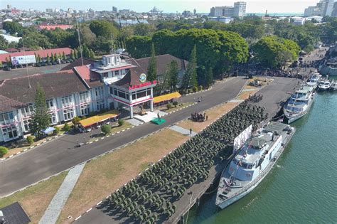 Upacara Pemberangkatan Satgas Pamtas Ri Malaysia Paradigma Indonesia