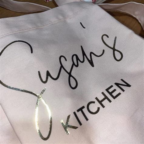 Custom Aprons For Womens Aprons Ruffled With Pockets Hostess T Ideas