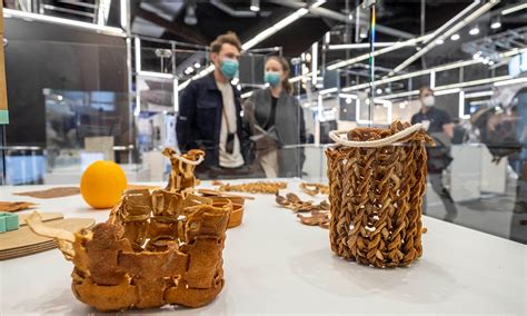 Transition In Packaging Display Magazin