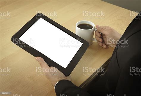 남자 쥠 인명별 화면 태블릿 Pc Lcd에 대한 스톡 사진 및 기타 이미지 Lcd 개념 검사 보기 Istock
