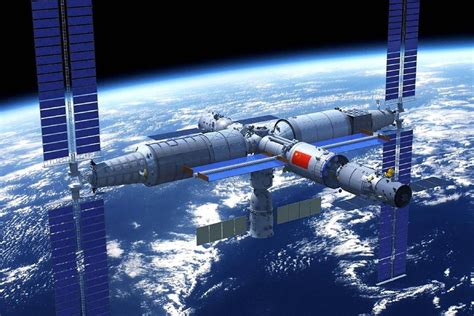 中 우주정거장 건설할 유인우주선 도킹 완료 전자신문