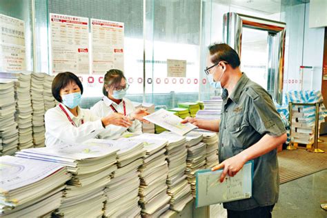 居屋2023｜黃碧如：居屋申請下跌受加息及私樓新盤減價影響 星島日報