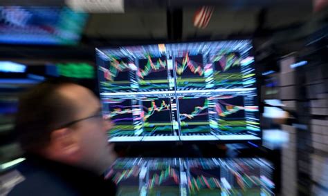 Dow Snaps Four Day Winning Streak As Stocks Finish Day With Modest