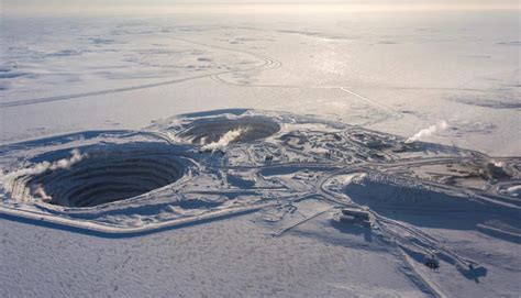 Canadas Mild Winter Disrupts Ice Road To Remote Arctic Diamond Mines