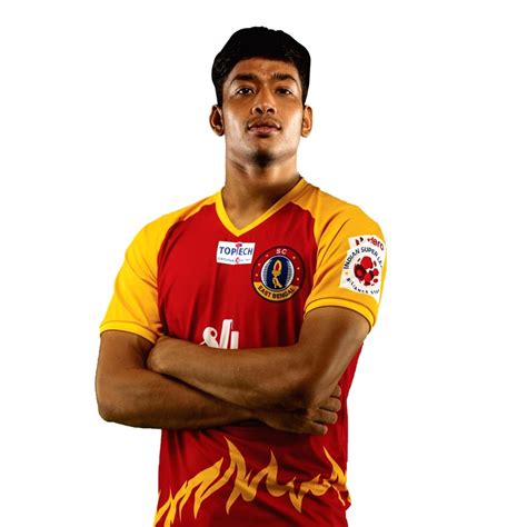 Free Photo Sarthak Golui Sourav Das Put Pen To Paper For Sc East Bengal