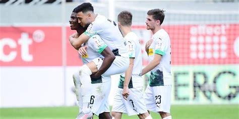 Rennen Um Die Champions League Leverkusen Patzt Gladbach Profitiert