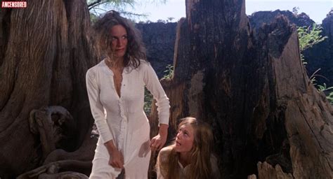 Naked Amanda Plummer In Cattle Annie And Little Britches