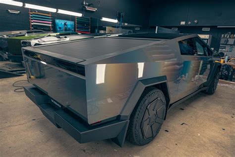 Tesla Cybertruck 3m Gloss Psychedelic Rainbow Wrap