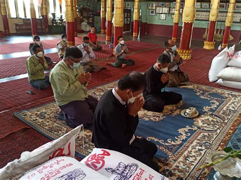 နမ့်ဆန်မြို့တွင် ရှမ်းပြည်နယ်အစိုးရအဖွဲ့မှ ဘုန်းတော်ကြီးကျောင်းများသို့