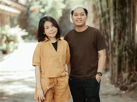 Suara Kayu Rilis Lagu Galau Untuk Buku Kubiarkan Kau Pergi Hari Ini