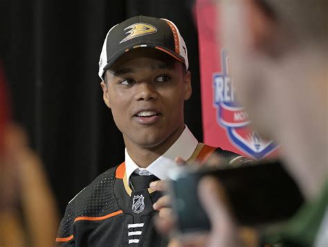 Anaheim Ducks Sign Noah Warren