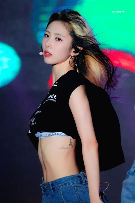 Pin By Lia🖤 On Dreamcatcher Yoohyeon Fit Body Goals Dream Catcher