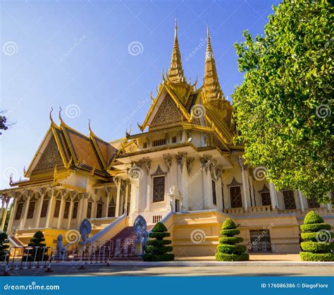 Palacio Real Phnom Penh Cambodia Foto De Archivo Imagen De Pagoda