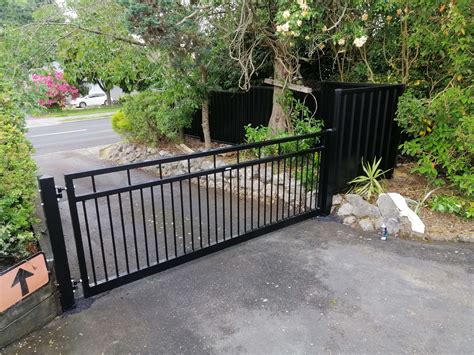 Manor 3 Rail Single Swing Gate Strong Fencing