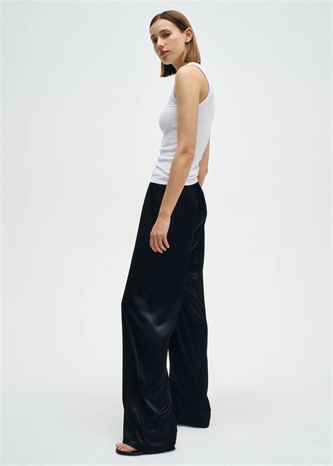 Textured Knit Sleeveless U White Enza Costa