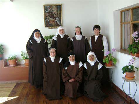 Hermanas Carmelitas NUESTRA COMUNIDAD