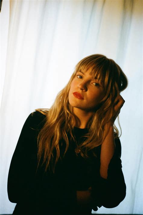 EMERGING U K ARTIST Eloise Releases MINI ALBUM SOMEWHERE IN BETWEEN