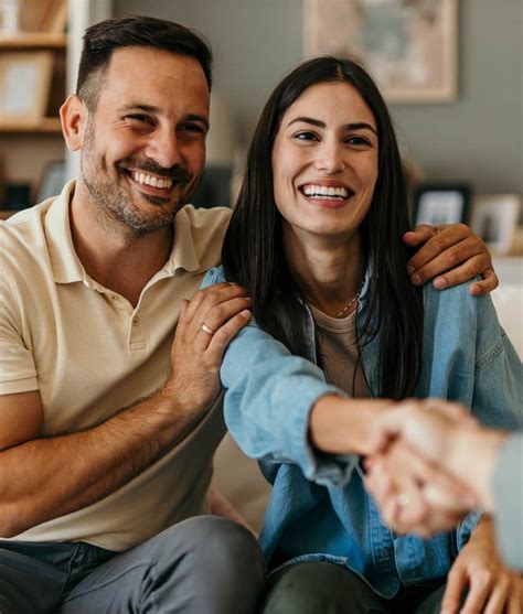 8 Dark Behaviors That Reveal A Mans Not A Good Guy No Matter What He