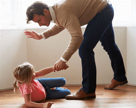 العنف ضد الأطفال سلسلة من القصص المفجعة نواعم