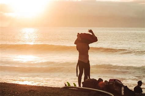 Best Surf Wax 10 Best Waxes Reviewed By Surfers 2024