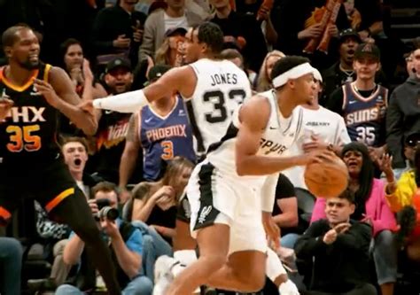 Courtside Footage Captures Kevin Durants Stunned Reaction To Wild End