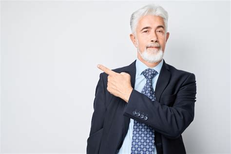 Premium Photo Grayhaired Mature Man Years Old In Business Suit