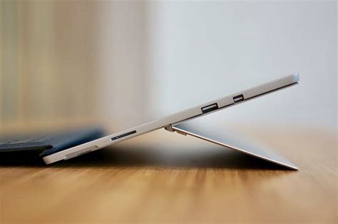 2017 款 Surface Pro 体验：最好的 Windows 二合一电脑手机凤凰网