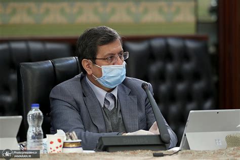 واکنش همتی به سخنان قالیباف با علل تورم که موجب سفته بازی است مقابله
