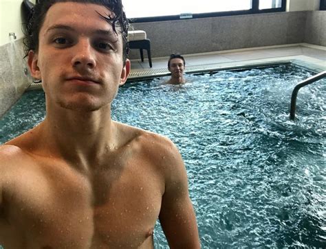 Exhiben Fotos íntimas De Tom Holland Actor De Spiderman