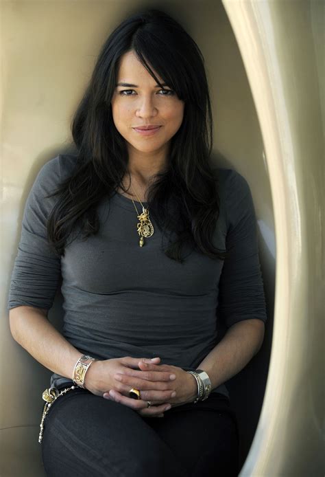 Michelle Rodriguez Photo Gallery 1706x2500 Wallpaper