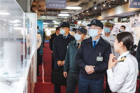 鄭執行官視導敦睦支隊 勉勇於接受挑戰 軍聞 鄭執行官視導敦睦支隊 勉勇於接受挑戰 青年日報