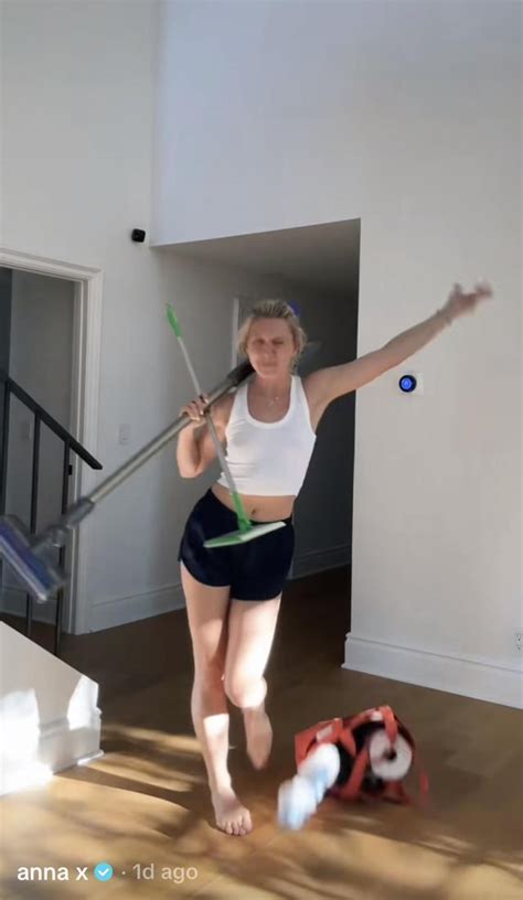 Girl Weve Seen Your Apartment We Know You Dont Clean 🥴 R