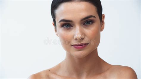 Unga Kvinnor Med Nakna Axlar Och Arkivfoto Bild Av Modell Vitt